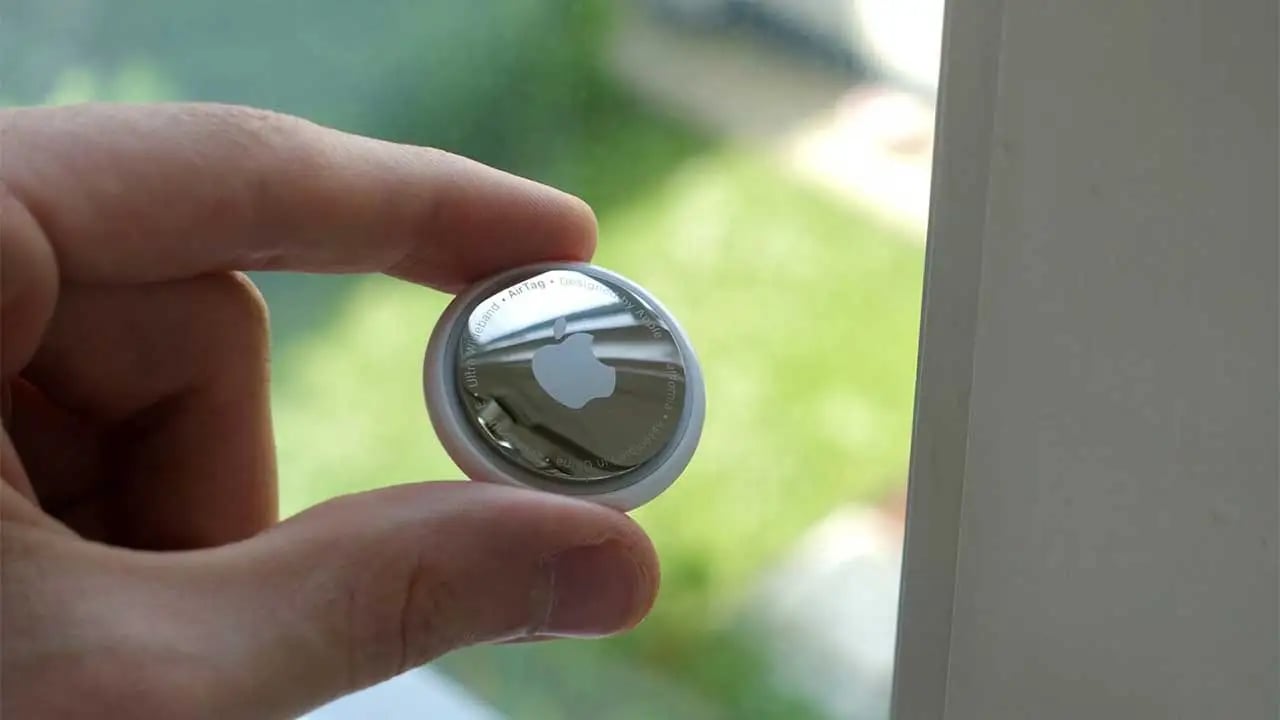 How does Apple AirTag work and how far can it track? | Planet Chronicle