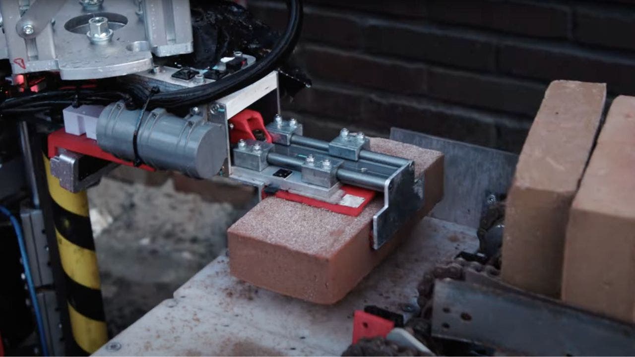 AI robot bricklayers are replacing construction workers. | Planet Chronicle