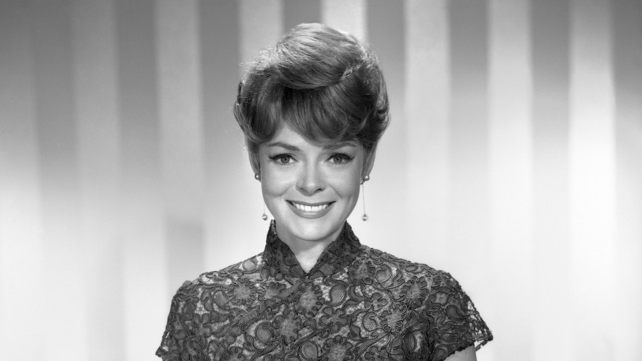 June Lockhart, the 'Lost in Space' mom, confesses to her rebellious ...