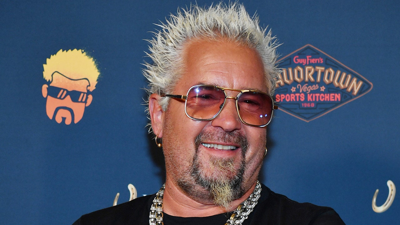 Guy Fieri posts a shirtless selfie in a sauna after his final workout ...