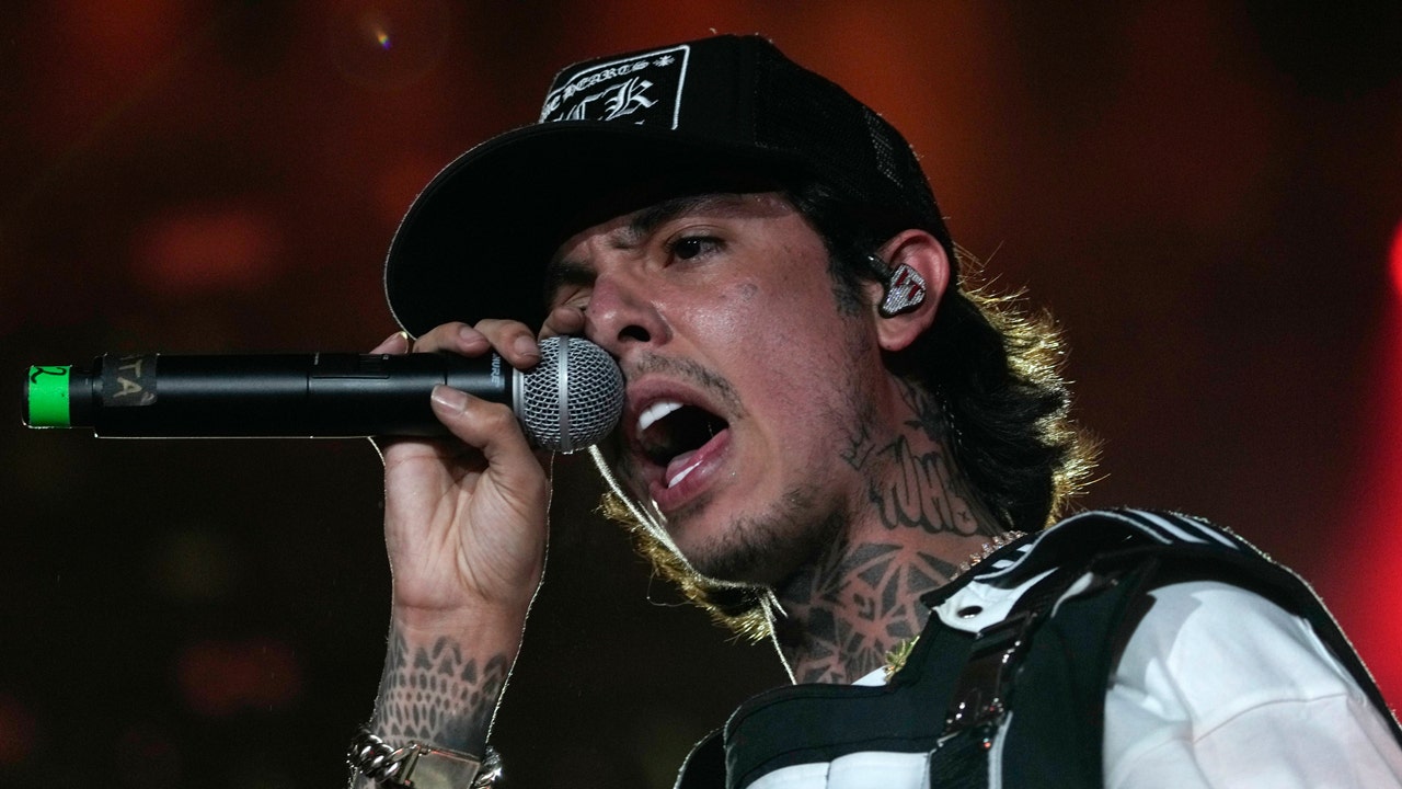 Famed singer receives protection from Mexico after receiving death ...